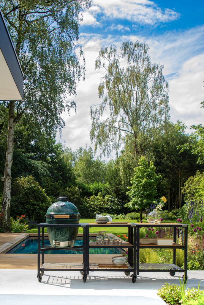 ”Så gör jag den perfekta hamburgaren i mitt utekök från Big Green Egg ...